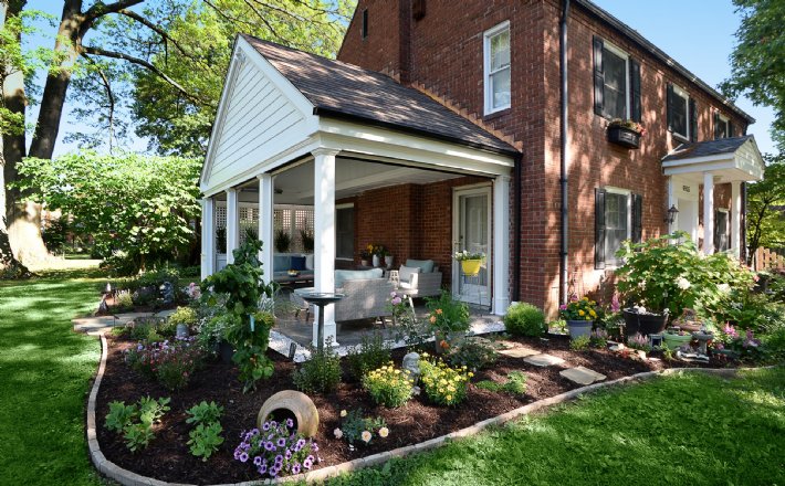 Claridge Place Outdoor Living